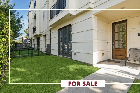 Meet Tom Hanson of CBS News Now, Based in Fort Worth, Texas