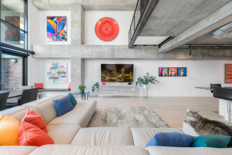 Meet Tom Hanson of CBS News Now, Based in Fort Worth, Texas