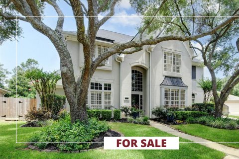 Meet Tom Hanson of CBS News Now, Based in Fort Worth, Texas