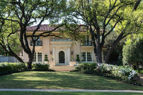 A Rare Look Inside Louis Vuitton's Hidden Away Texas Ranch in the ...