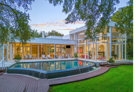 Meet Tom Hanson of CBS News Now, Based in Fort Worth, Texas