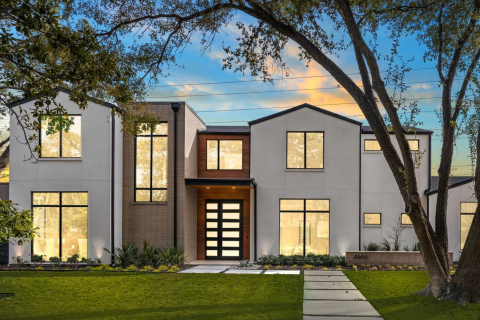 Meet Tom Hanson of CBS News Now, Based in Fort Worth, Texas