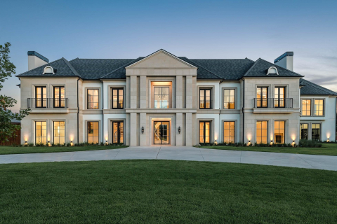 Meet Tom Hanson of CBS News Now, Based in Fort Worth, Texas