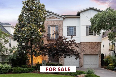 Meet Tom Hanson of CBS News Now, Based in Fort Worth, Texas