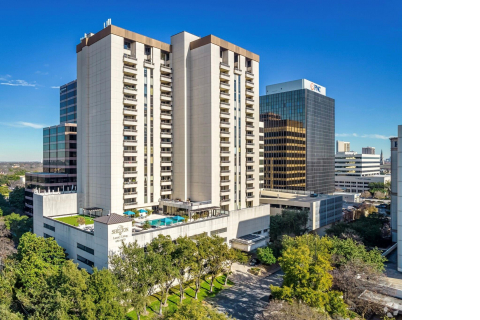 Lauren Fertitta Steps Into the Spotlight With Her Billionaire Husband ...