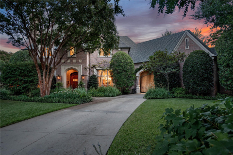 Meet Tom Hanson of CBS News Now, Based in Fort Worth, Texas