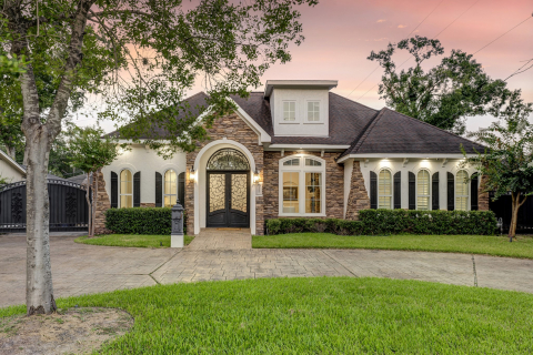 Bryan Caswell's Latest Chef Comeback Keeps the Memorial Restaurant Push ...