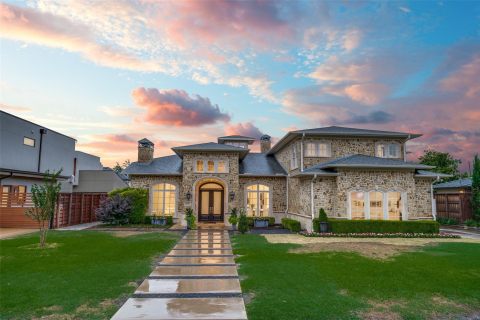 Meet Tom Hanson of CBS News Now, Based in Fort Worth, Texas